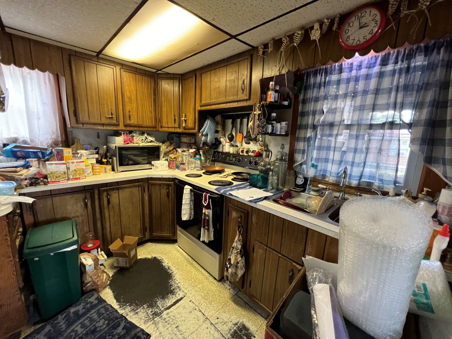 10 Practical Ways to Sell a Home with a Dated Kitchen - Maijia Donovan ...
